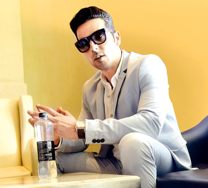 Zayed Abbas Khan Bio, Height, Weight, Age, Family, Girlfriend And Facts ...
