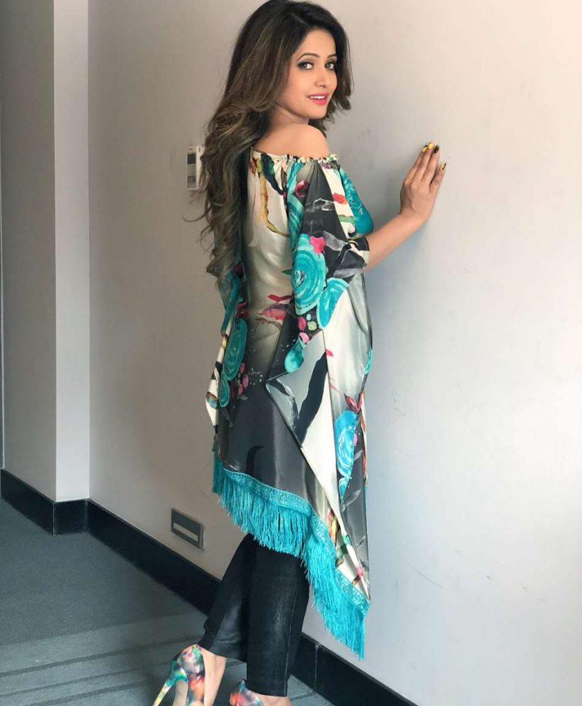 Miss Pooja - Biography, Height & Life Story | Super Stars Bio