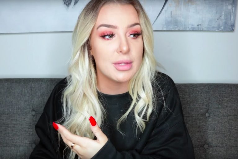 Tana Mongeau - Biography, Height & Life Story | Super Stars Bio