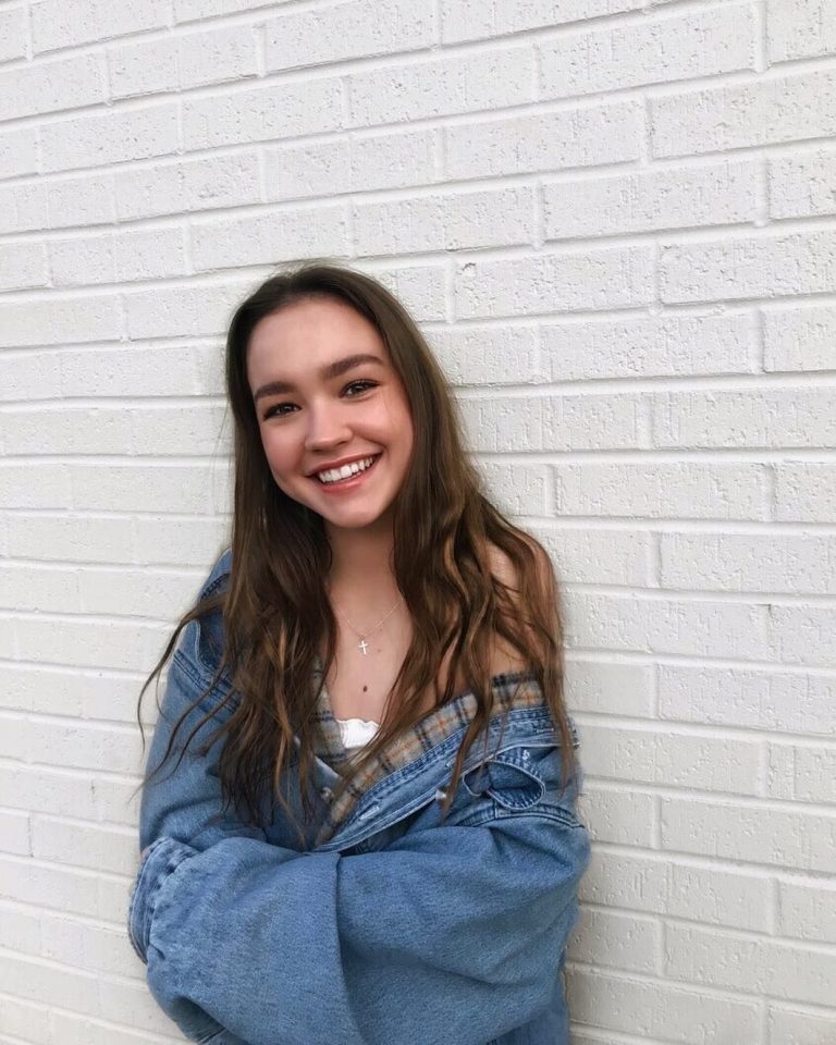 Sadie Stanley - Biography, Height & Life Story | Super Stars Bio