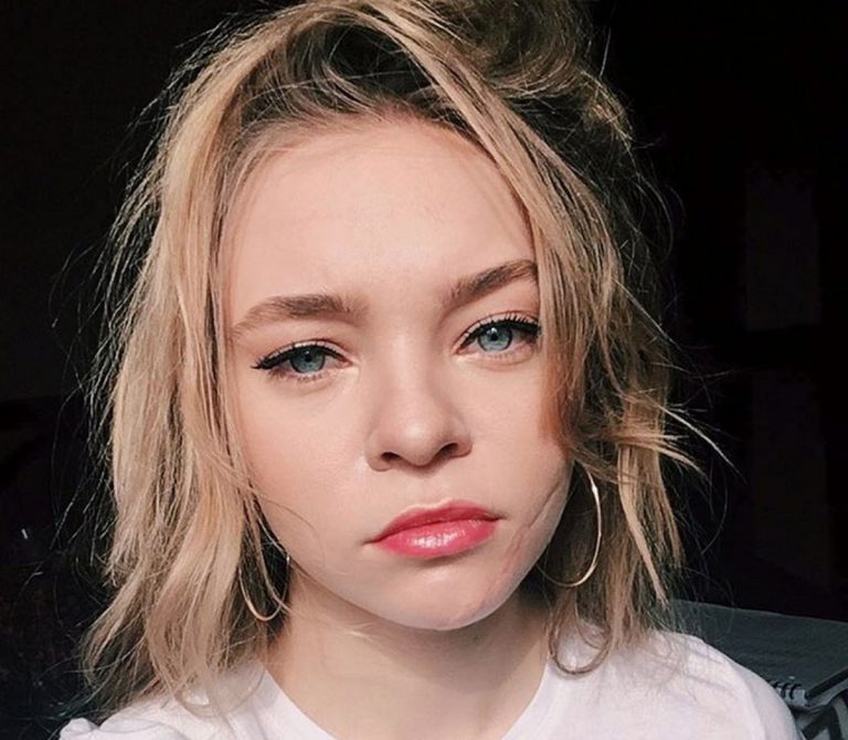 Taylor Hickson - Biography, Height & Life Story | Super Stars Bio
