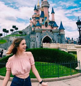 Alexandra Cane - Biography, Height & Life Story | Super Stars Bio