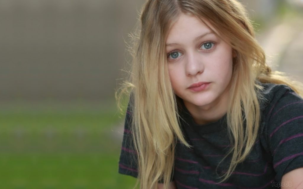 Ryan Simpkins Biography