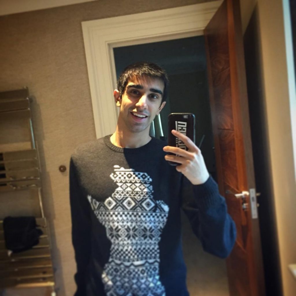 Vikram Barn - Biography, Height & Life Story | Super Stars Bio