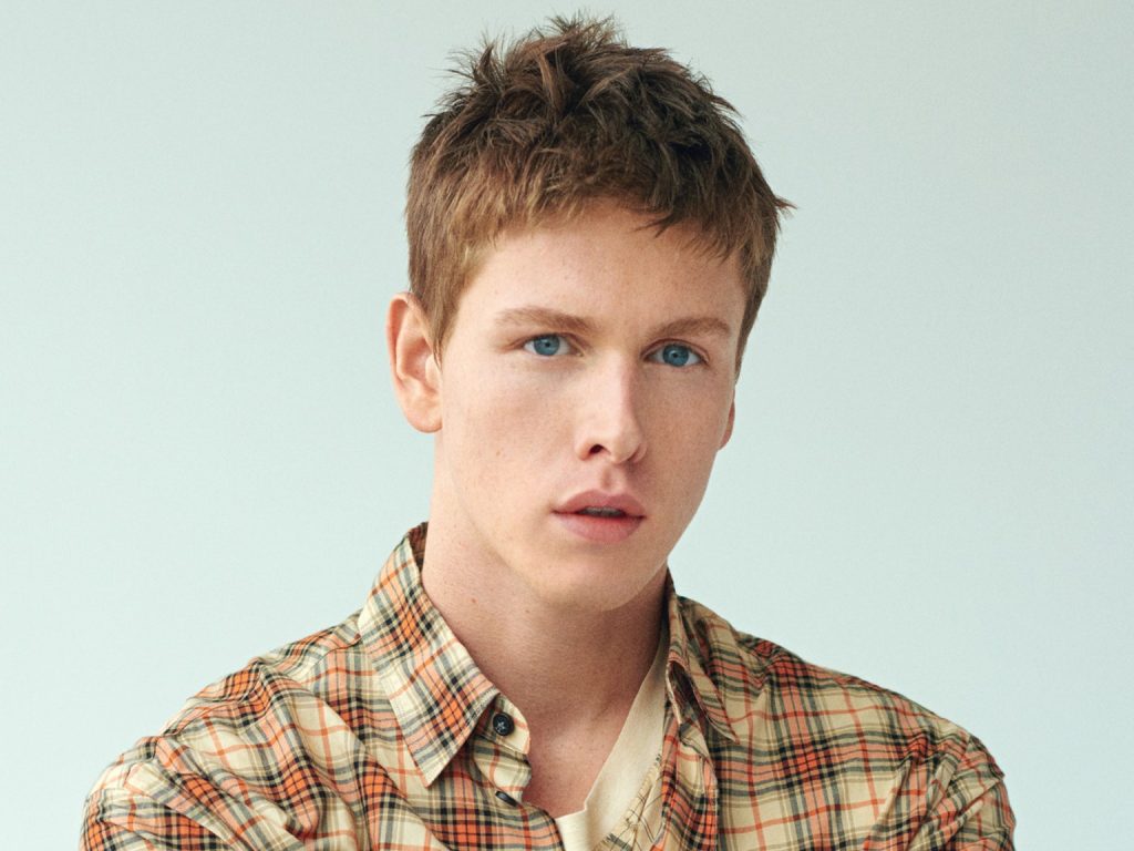 Harris Dickinson - Biography, Height & Life Story | Super Stars Bio