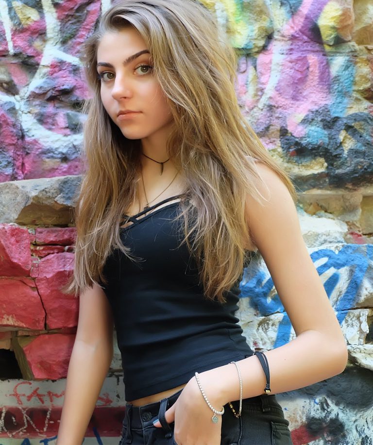Jada Facer - Biography, Height & Life Story | Super Stars Bio