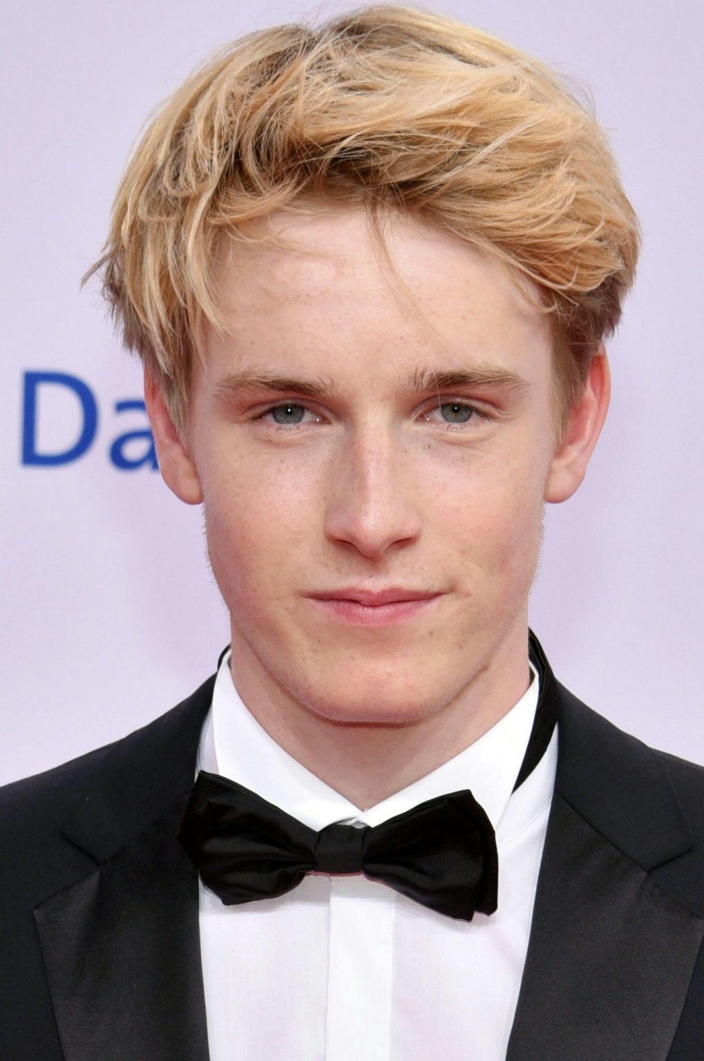 Louis Hofmann - Biography, Height & Life Story | Super Stars Bio