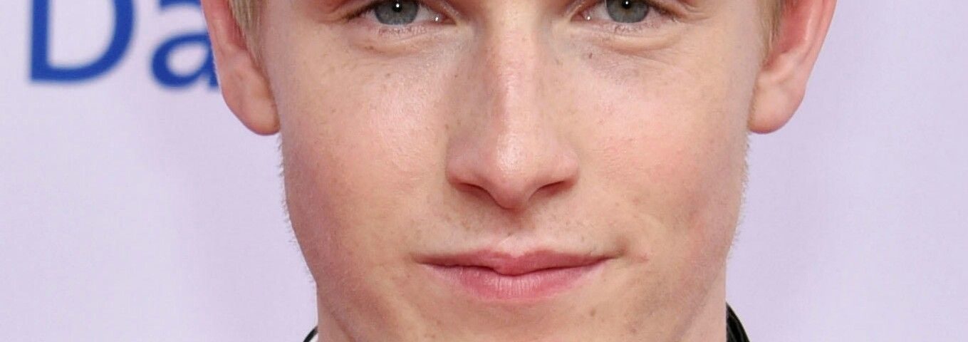 Louis Hofmann - Biography, Height & Life Story | Super Stars Bio