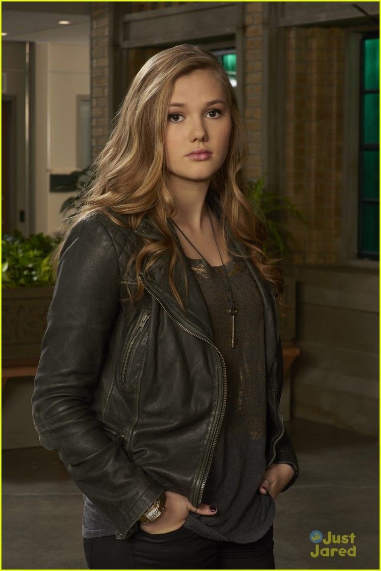 Karis Cameron - Biography, Height & Life Story | Super Stars Bio