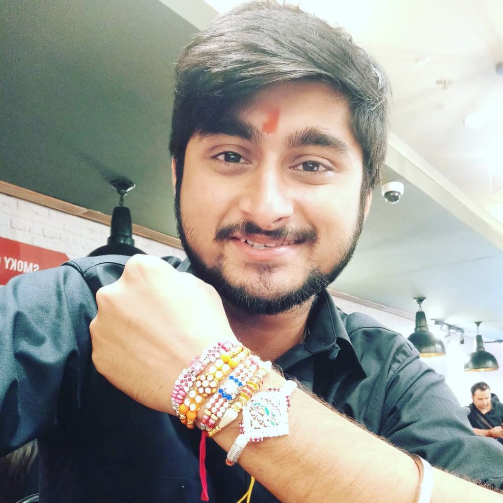 Deepak Thakur - Biography, Height & Life Story | Super Stars Bio