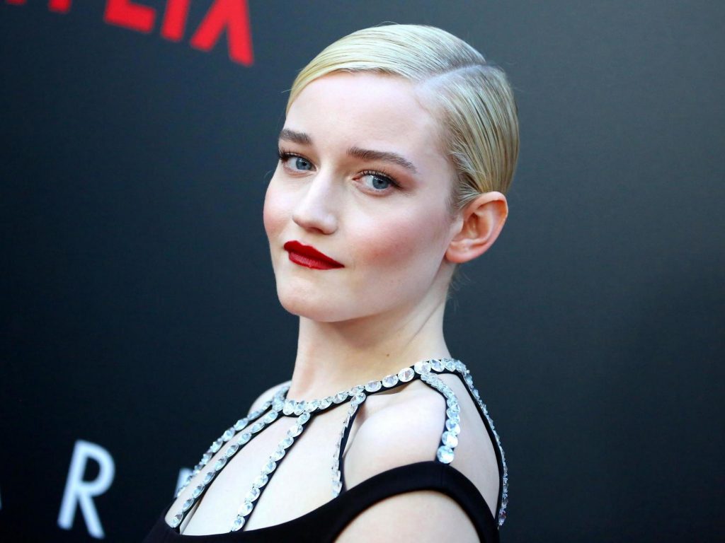 Julia Garner - Biography, Height & Life Story | Super Stars Bio