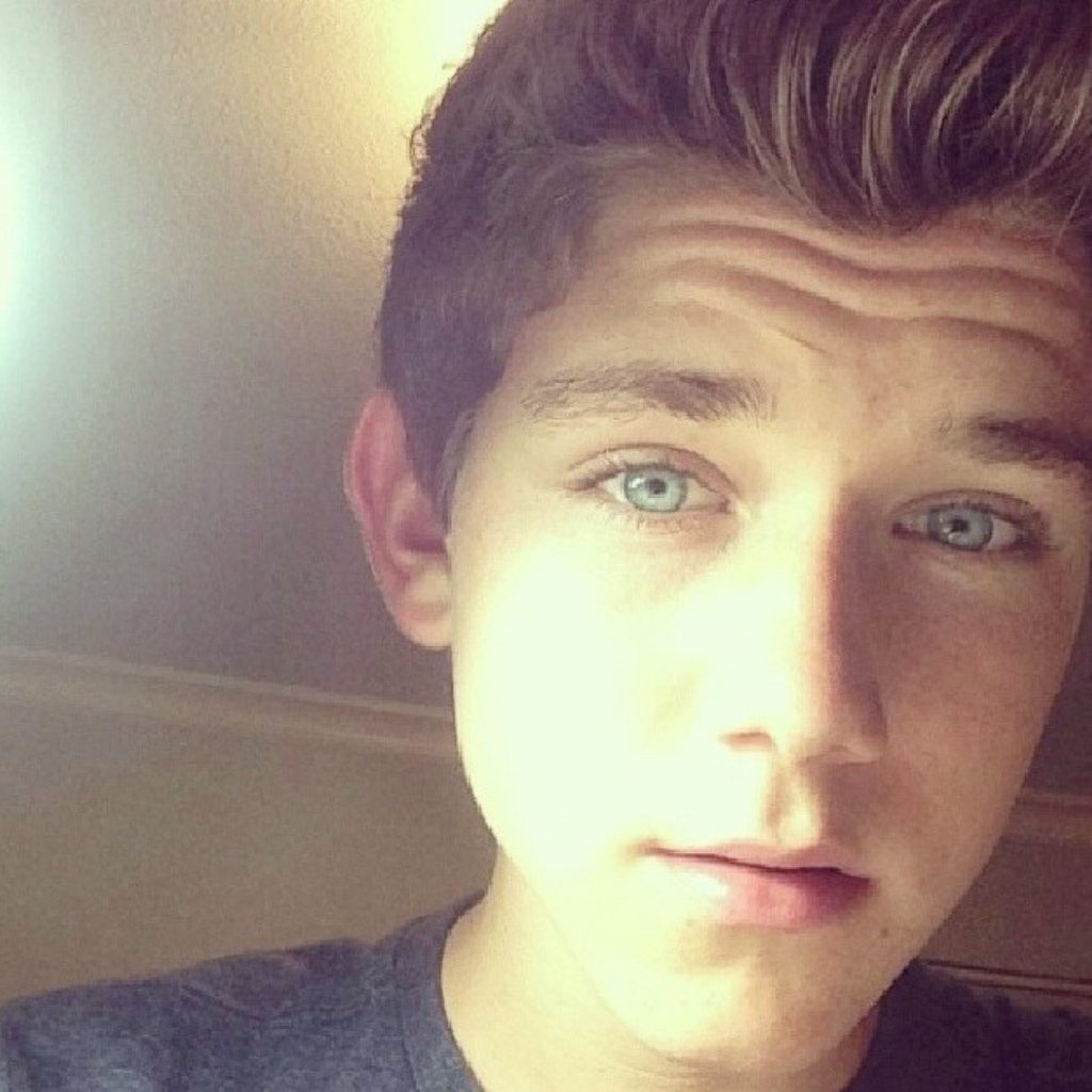Devan Key Biography Height And Life Story Super Stars Bio