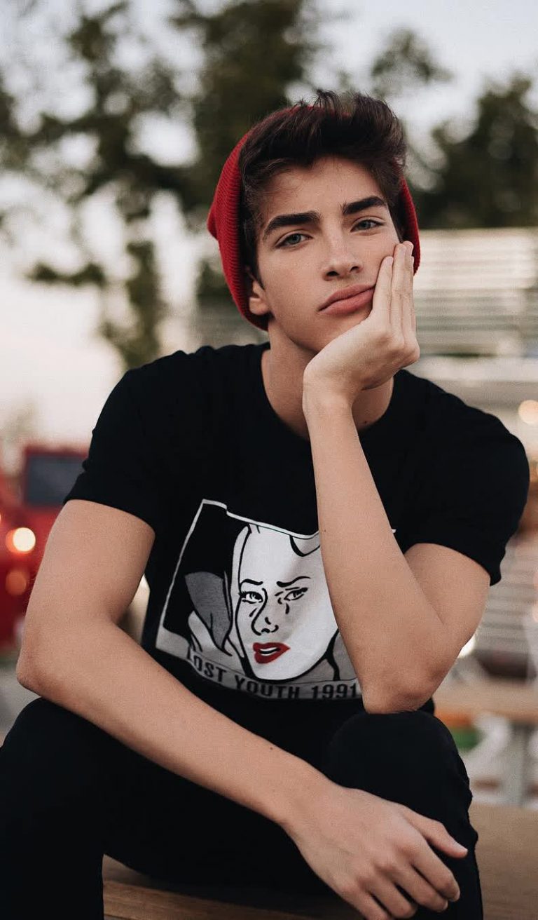 Manu Rios - Biography, Height & Life Story | Super Stars Bio