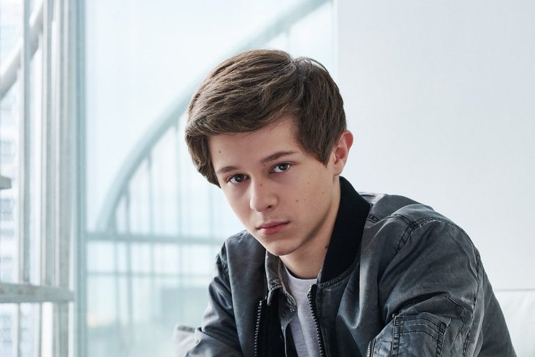 Graham Verchere - Biography, Height & Life Story | Super Stars Bio