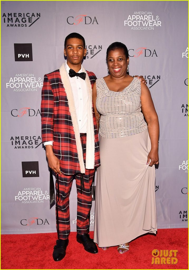 Brett Gray - Biography, Height & Life Story | Super Stars Bio