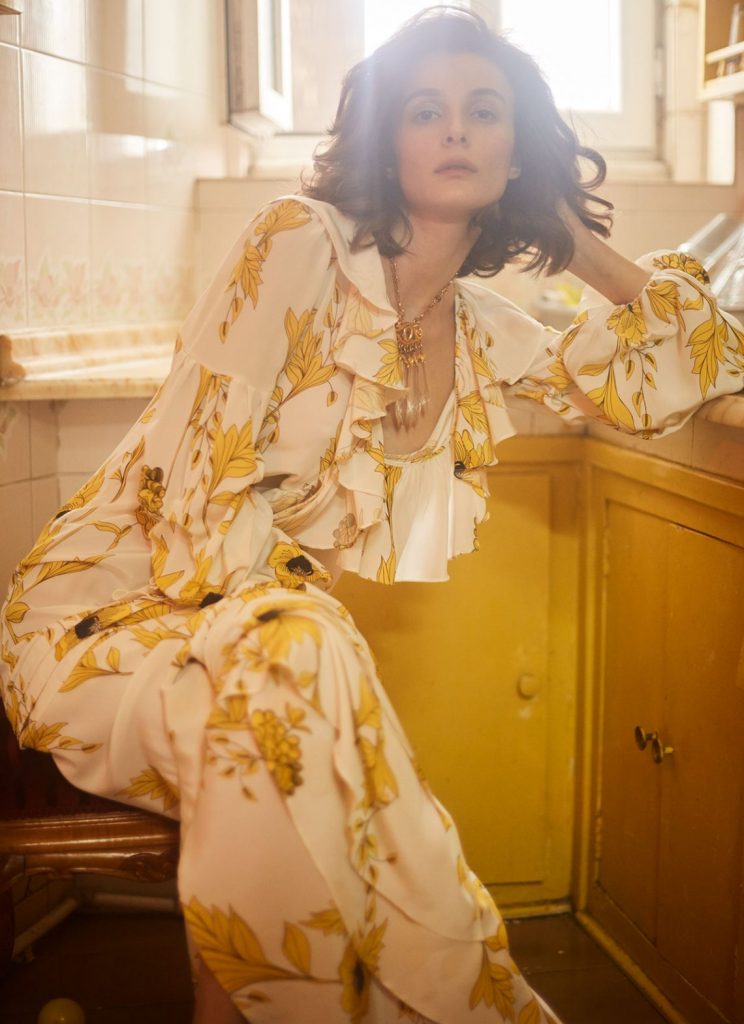 Busra Develi - Biography, Height & Life Story | Super Stars Bio