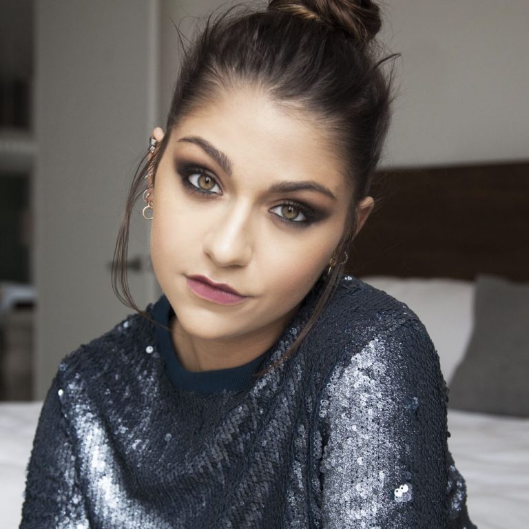Andrea Russett - Biography, Height & Life Story | Super Stars Bio