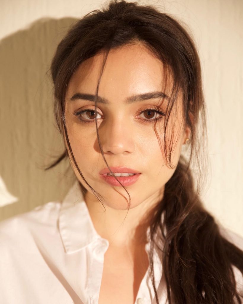 Andrea Londo - Biography, Height & Life Story | Super Stars Bio