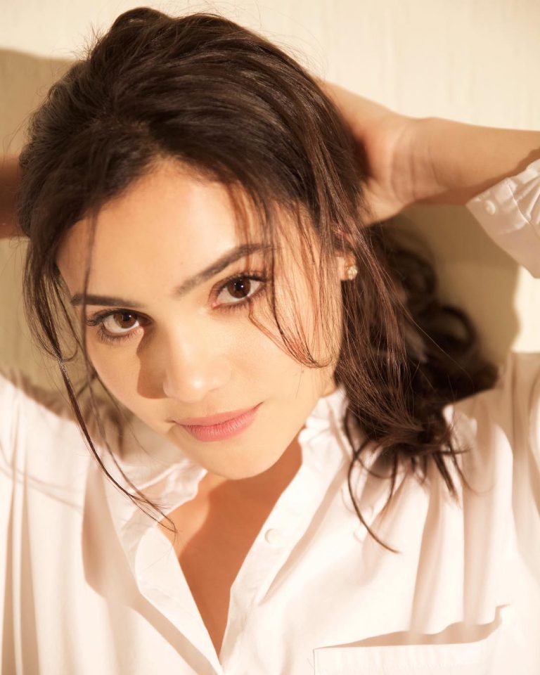 Andrea Londo - Biography, Height & Life Story | Super Stars Bio