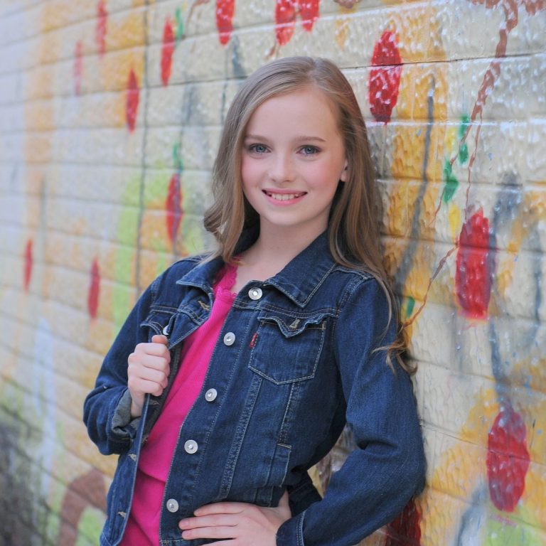 Chloe O’Malley - Biography, Height & Life Story | Super Stars Bio