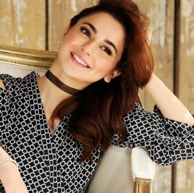 Hania Amir - Biography, Height & Life Story | Super Stars Bio
