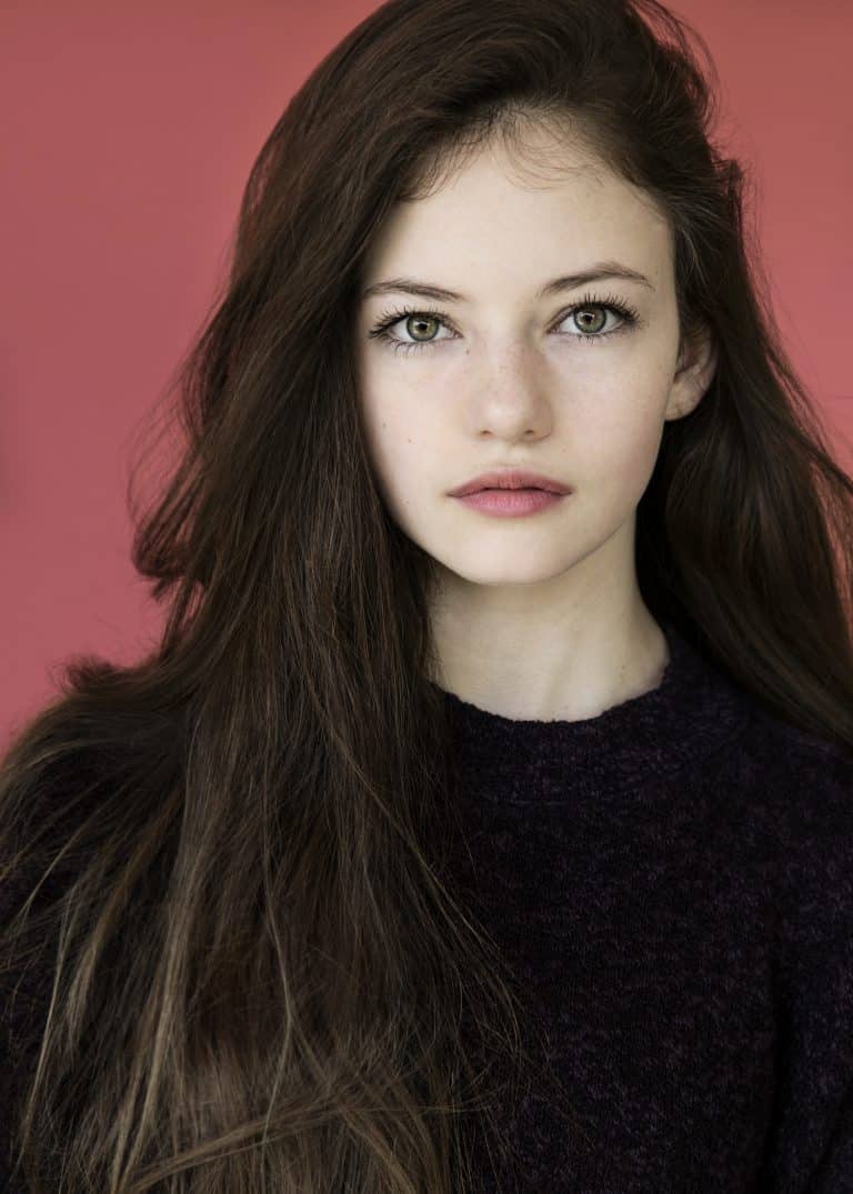 Mackenzie Foy - Biography, Height & Life Story | Super Stars Bio