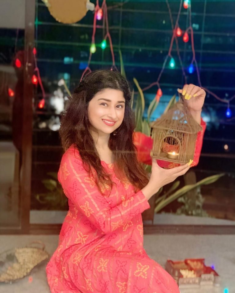 Saba Khan - Biography, Height & Life Story | Super Stars Bio