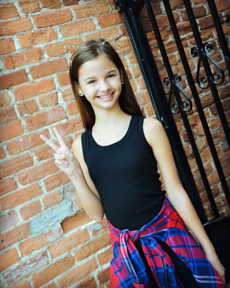 Sophia Forest - Biography, Height & Life Story | Super Stars Bio