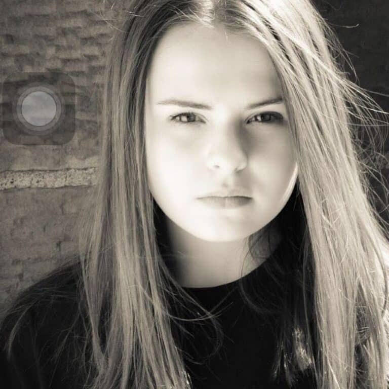 Sydney Wade - Biography, Height & Life Story | Super Stars Bio