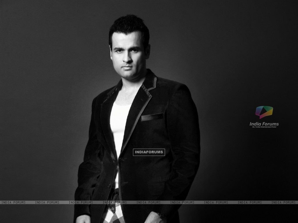 Rohit Roy - Biography, Height & Life Story | Super Stars Bio