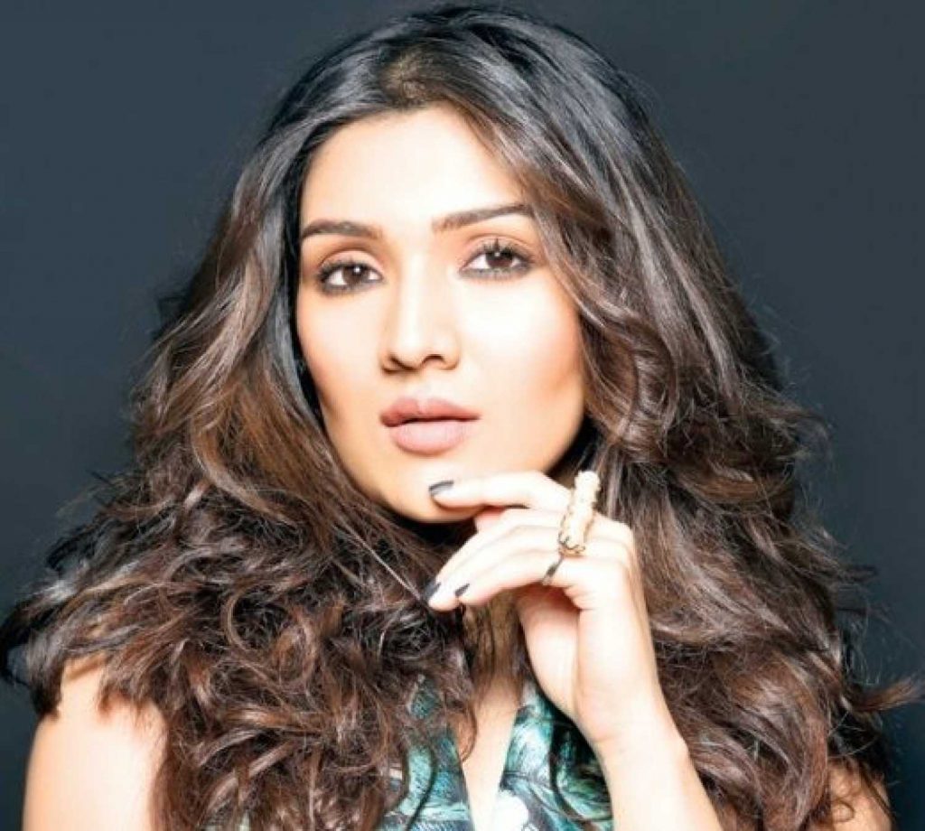 Tina Ahuja - Biography, Height & Life Story | Super Stars Bio