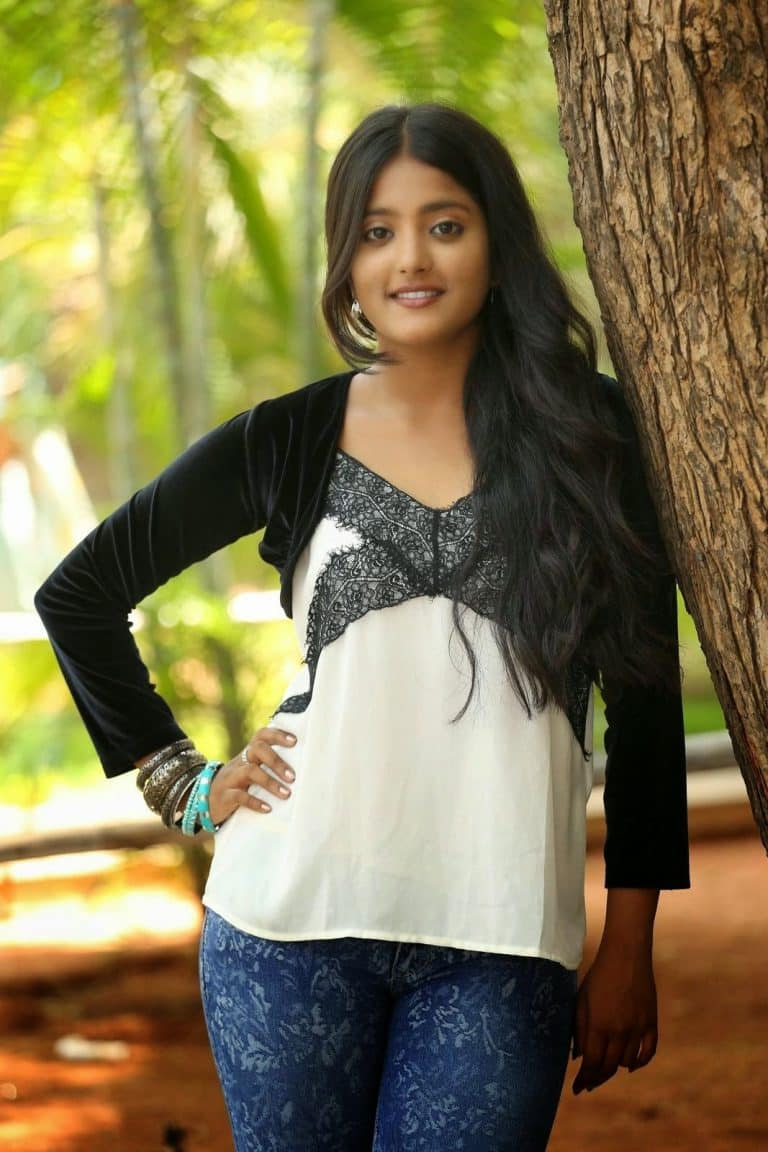 Ulka Gupta - Biography, Height & Life Story | Super Stars Bio