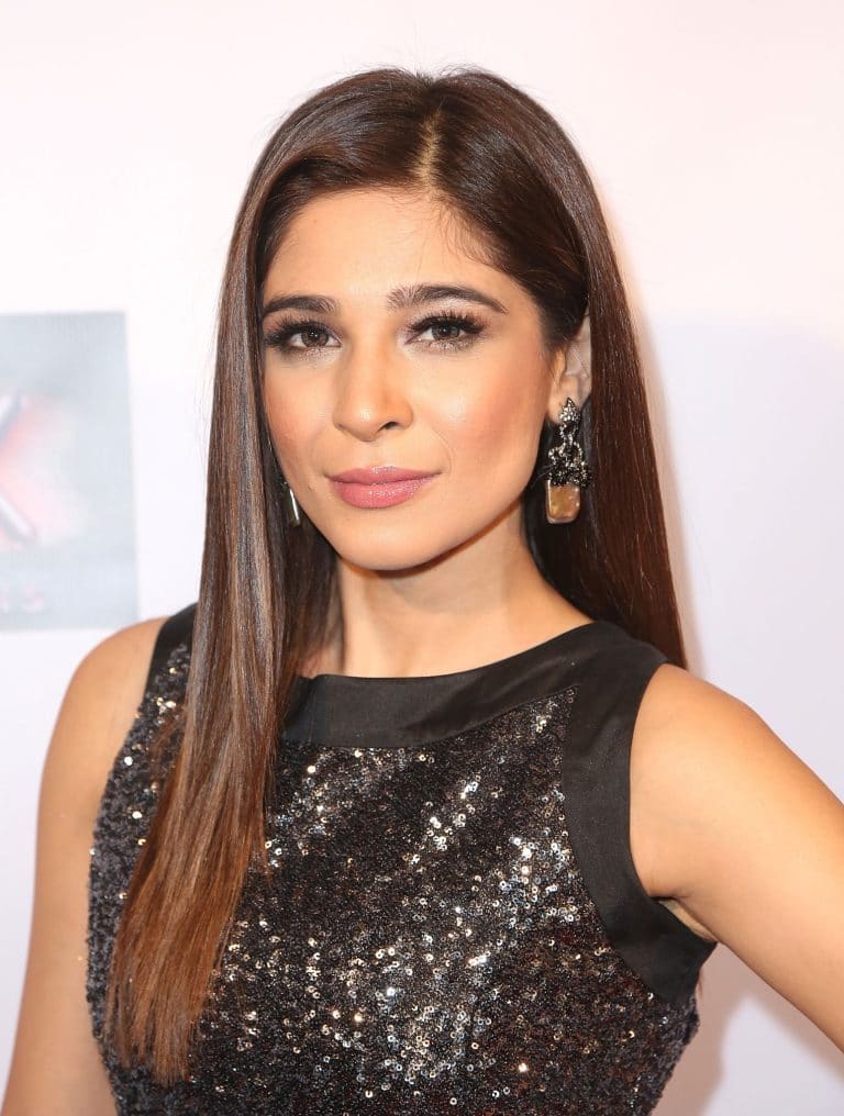 Ayesha Omer - Biography, Height & Life Story | Super Stars Bio