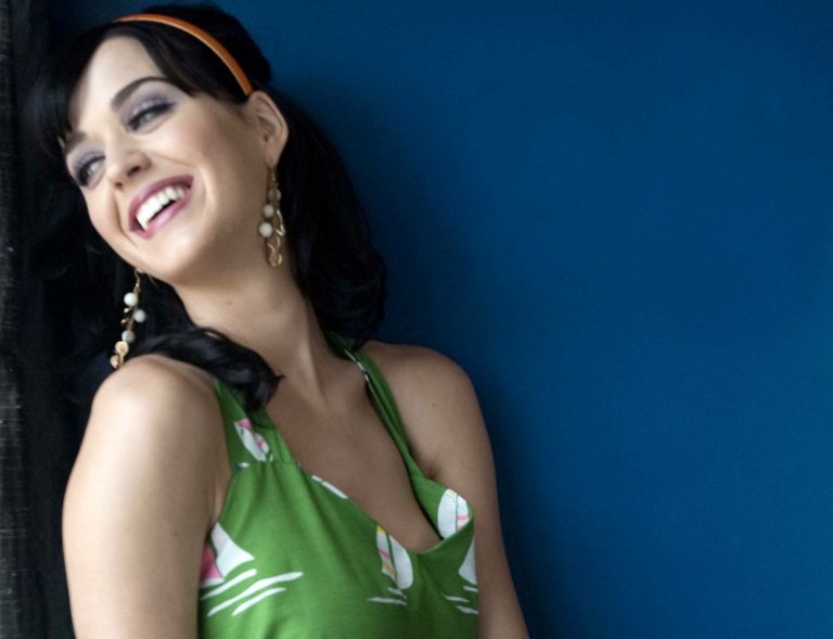 Katy Perry - Biography, Height & Life Story | Super Stars Bio