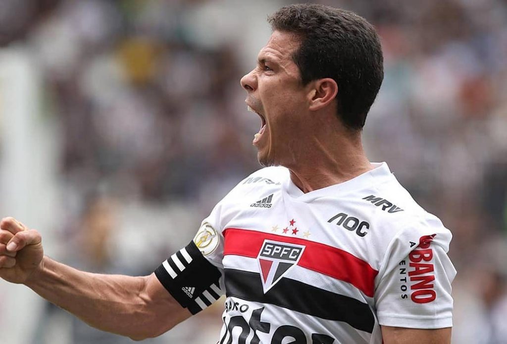 Hernanes - Biography, Height & Life Story | Super Stars Bio