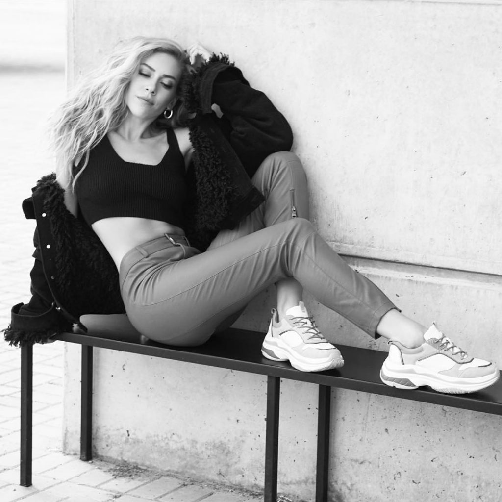 Sinem Kobal Height, Weight, Boyfriends, Facts, and Net Worth - Super ...