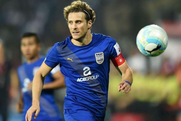 Diego Forlan - Biography, Height & Life Story | Super Stars Bio