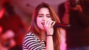Aima Baig - Biography, Height & Life Story | Super Stars Bio