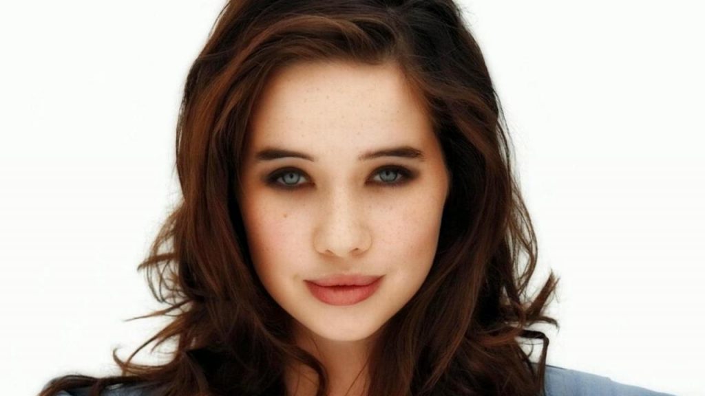 Anna Popplewell - Biography, Height & Life Story | Super Stars Bio