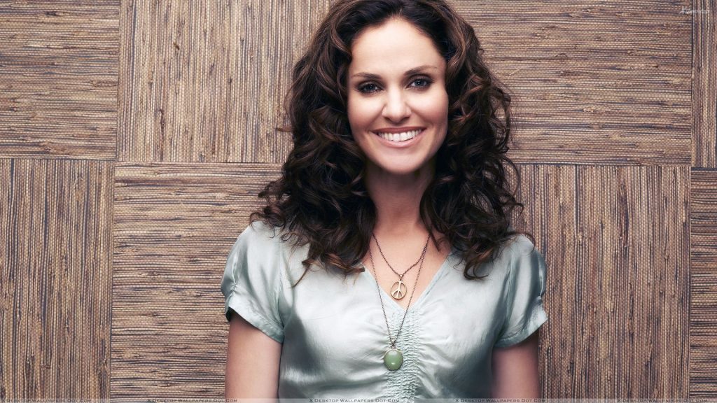 Amy Brenneman - Biography, Height & Life Story | Super Stars Bio