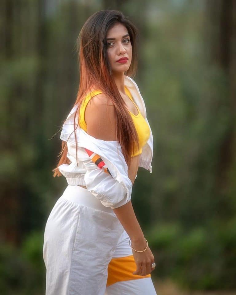 Divya Agarwal - Biography, Height & Life Story | Super Stars Bio