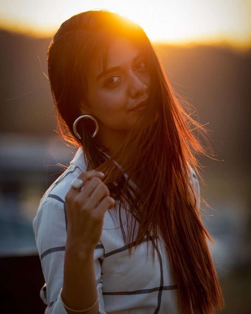 Divya Agarwal - Biography, Height & Life Story | Super Stars Bio