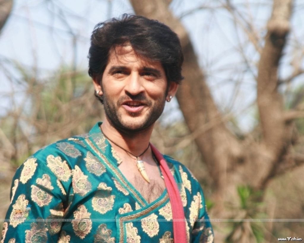 Hiten Tejwani - Biography, Height & Life Story | Super Stars Bio