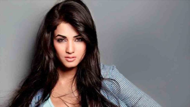 Sonal Chauhan - Biography, Height & Life Story | Super Stars Bio