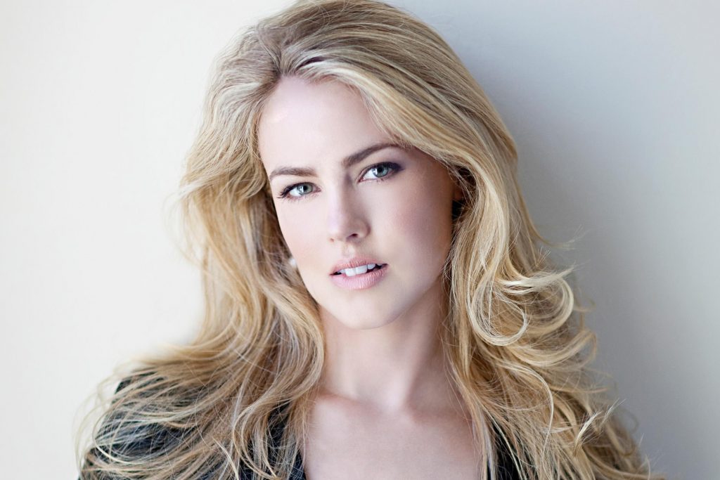 Amanda Schull - Biography, Height & Life Story | Super Stars Bio