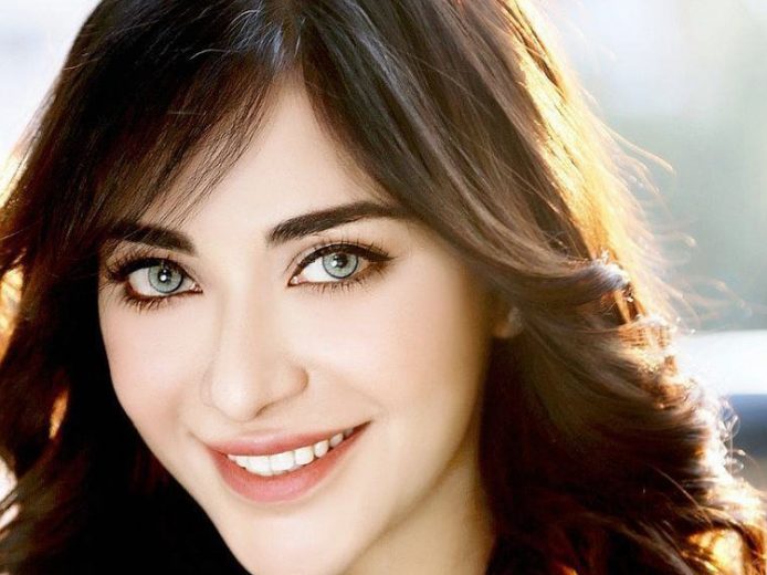 Angela Krislinzki - Biography, Height & Life Story | Super Stars Bio
