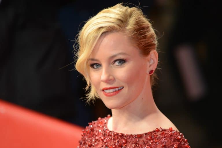 Elizabeth Banks - Biography, Height & Life Story | Super Stars Bio