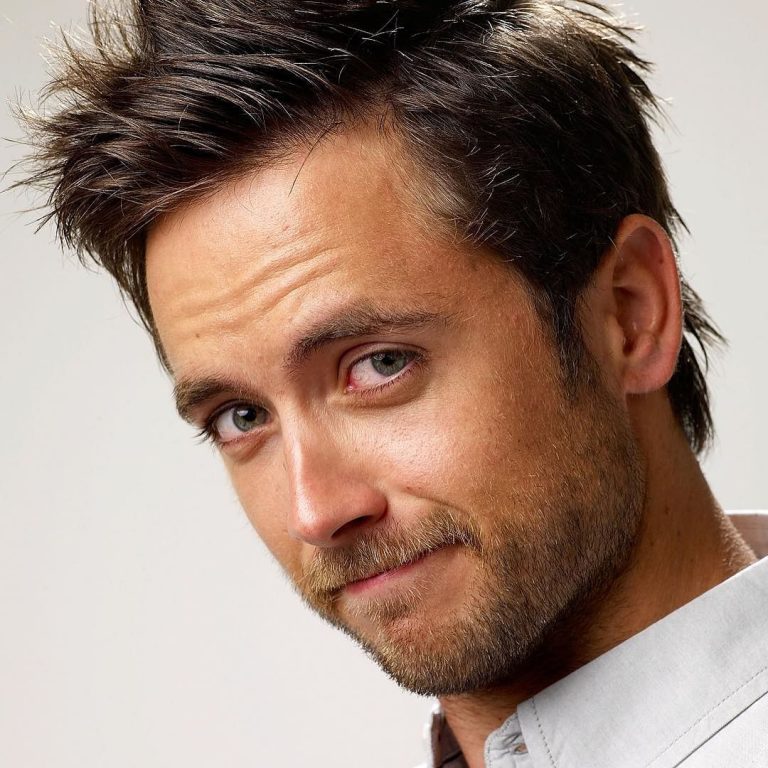 Justin Chatwin - Biography, Height & Life Story | Super Stars Bio
