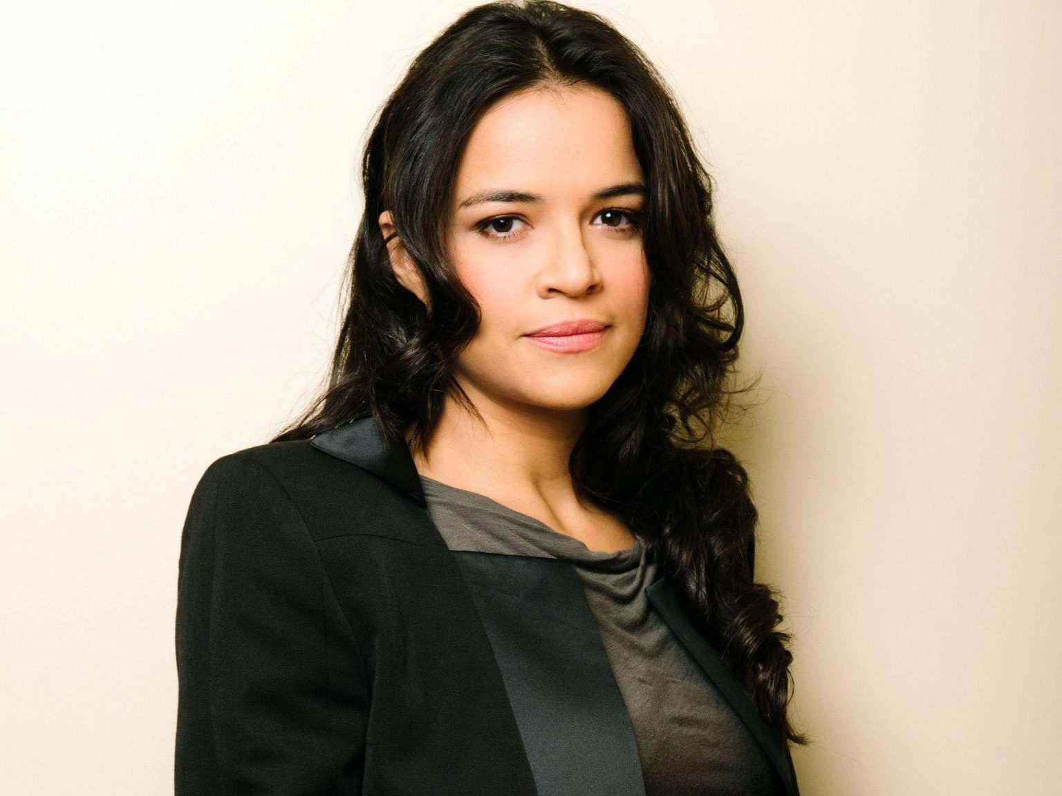 Michelle Rodriguez - Biography, Height & Life Story | Super Stars Bio