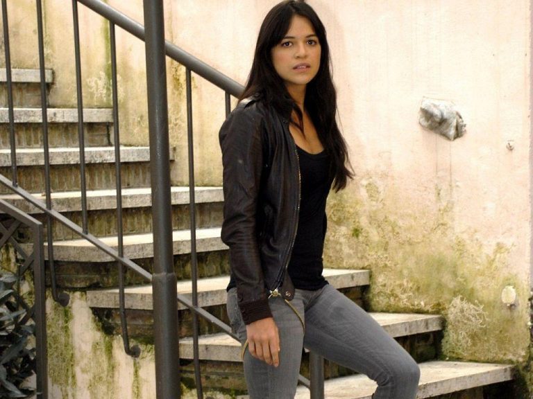 Michelle Rodriguez - Biography, Height & Life Story | Super Stars Bio